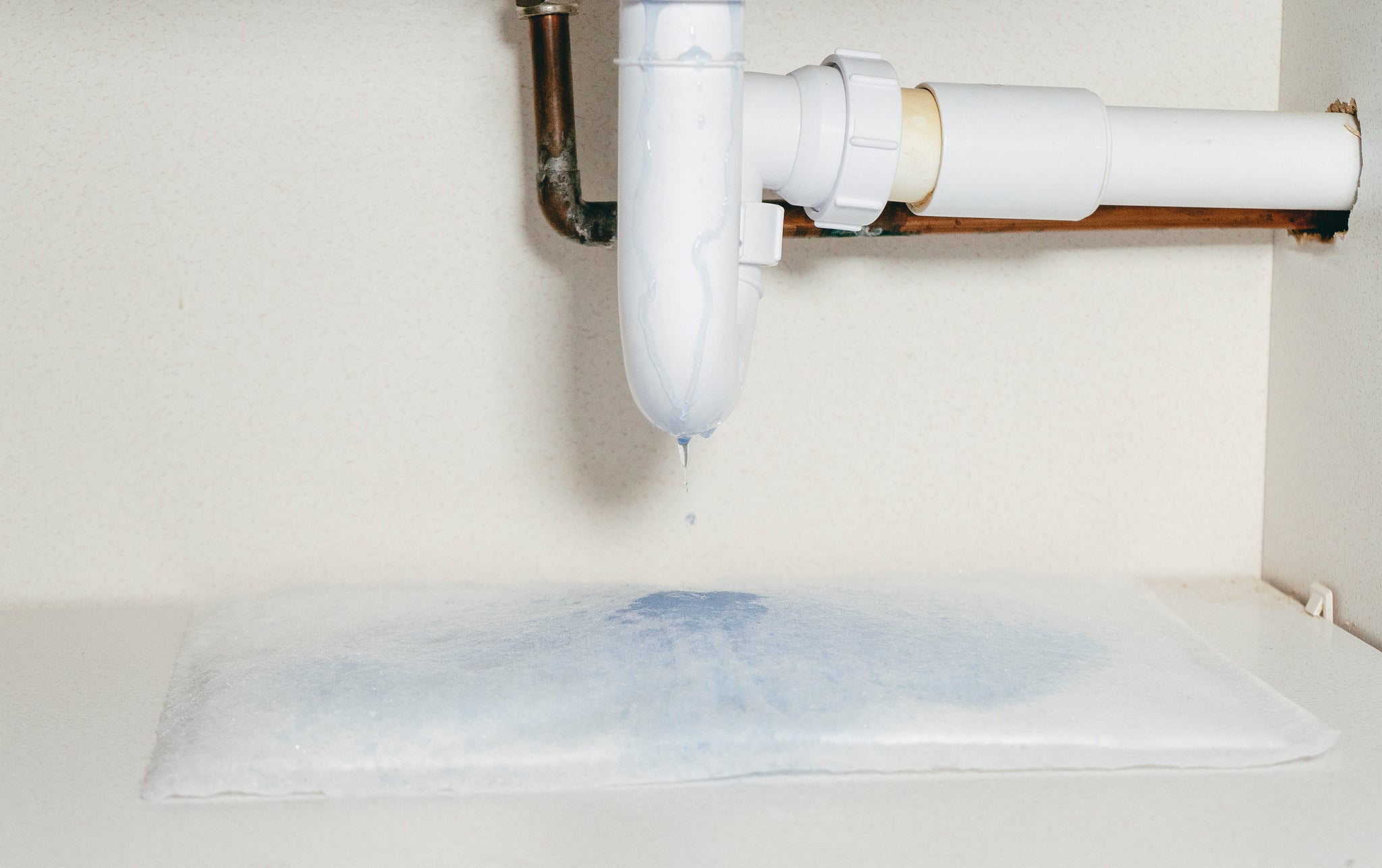 HUGE ABSORBENCY PLUMBER'S PAD Absorbs 1/2 gallon Instantly! – WaterSlayer